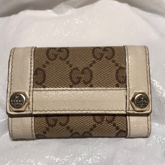 Gucci | Bags | Excellent Condition Gucci Key Holder | Poshmark